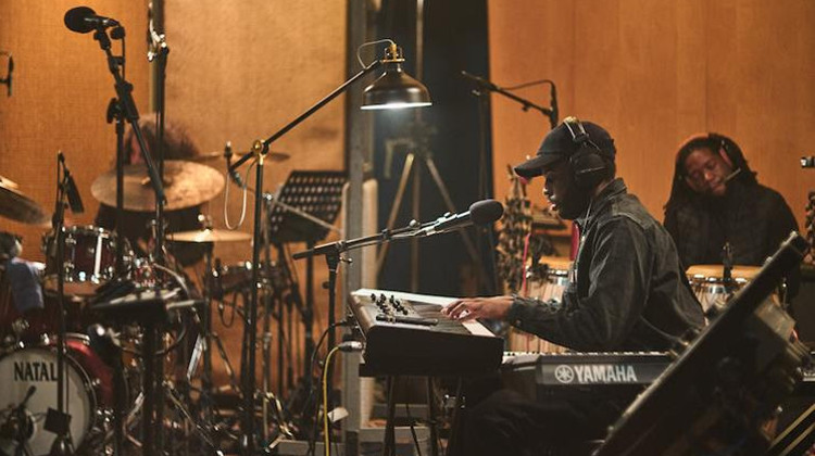 Alfa Mist’s “Bring Backs” Blends Jazz with Spoken Word – Bertolt Press